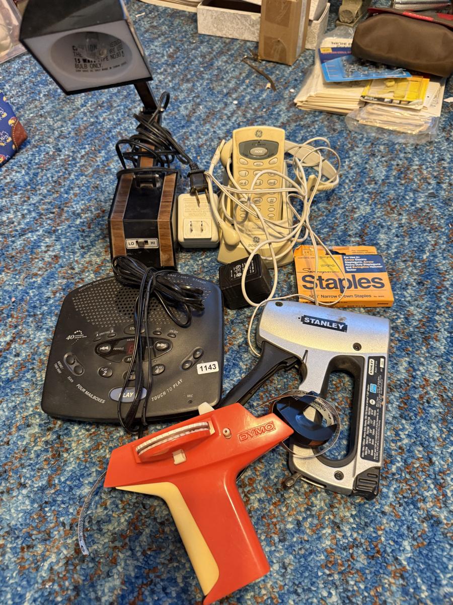 Stapler & label maker | EstateSales.org