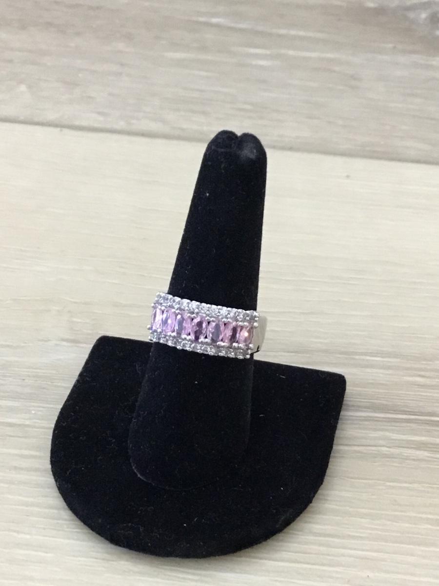 Silver tone light pink rhinestone ring | EstateSales.org