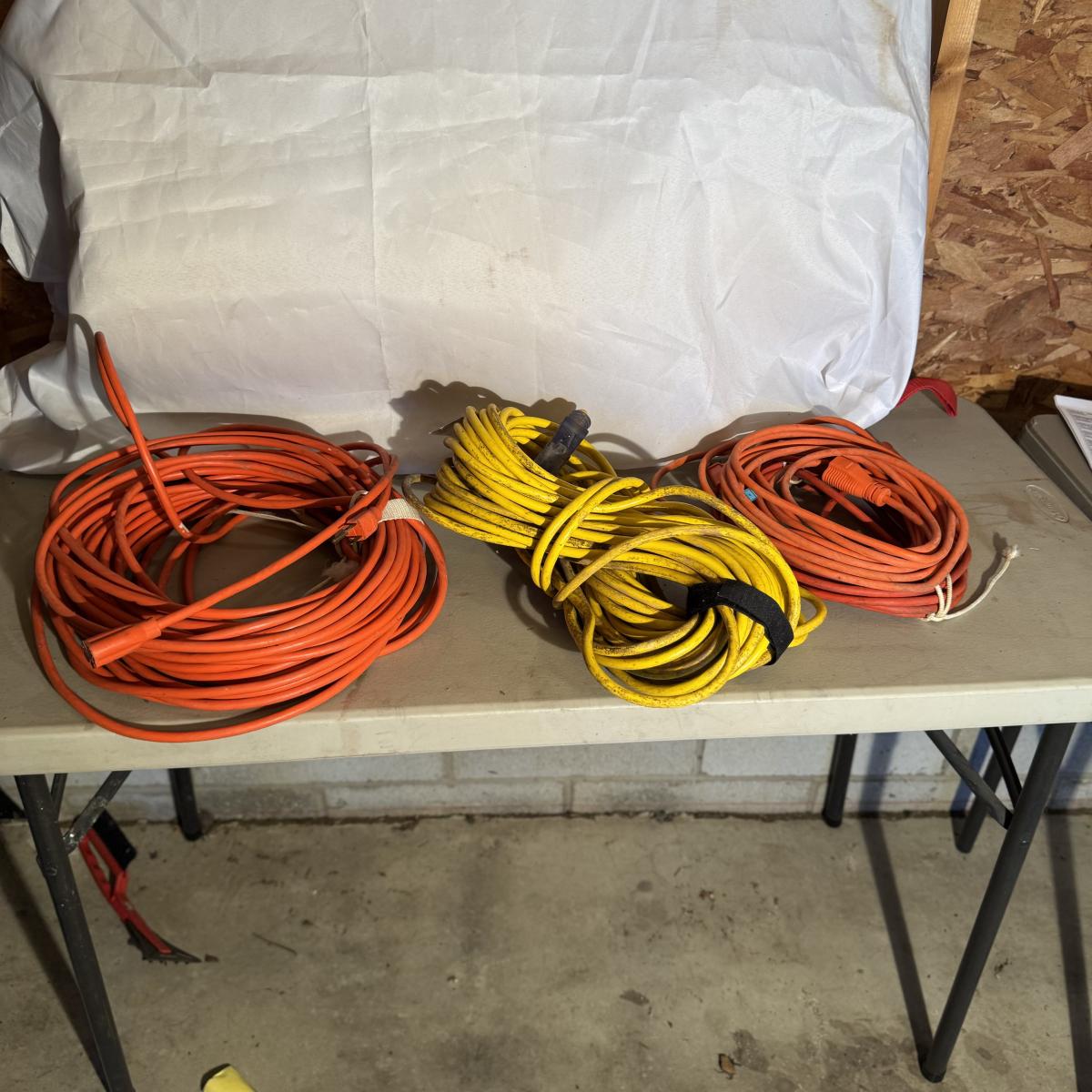 248 Extension Cords | EstateSales.org
