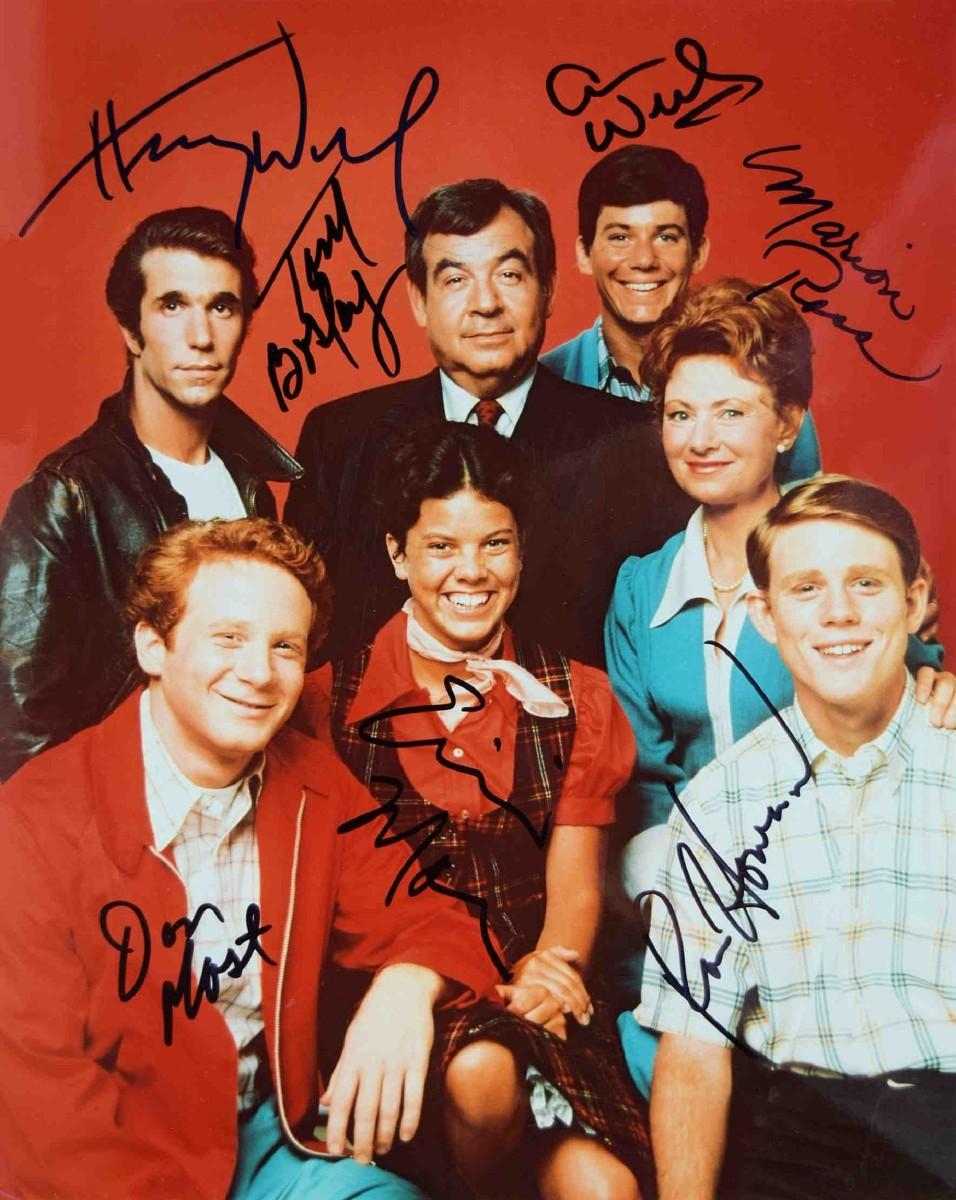 Happy Days signed cast promo photo | EstateSales.org