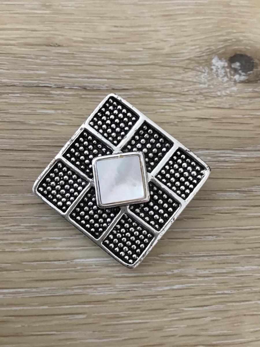 Napier vintage brooch | EstateSales.org