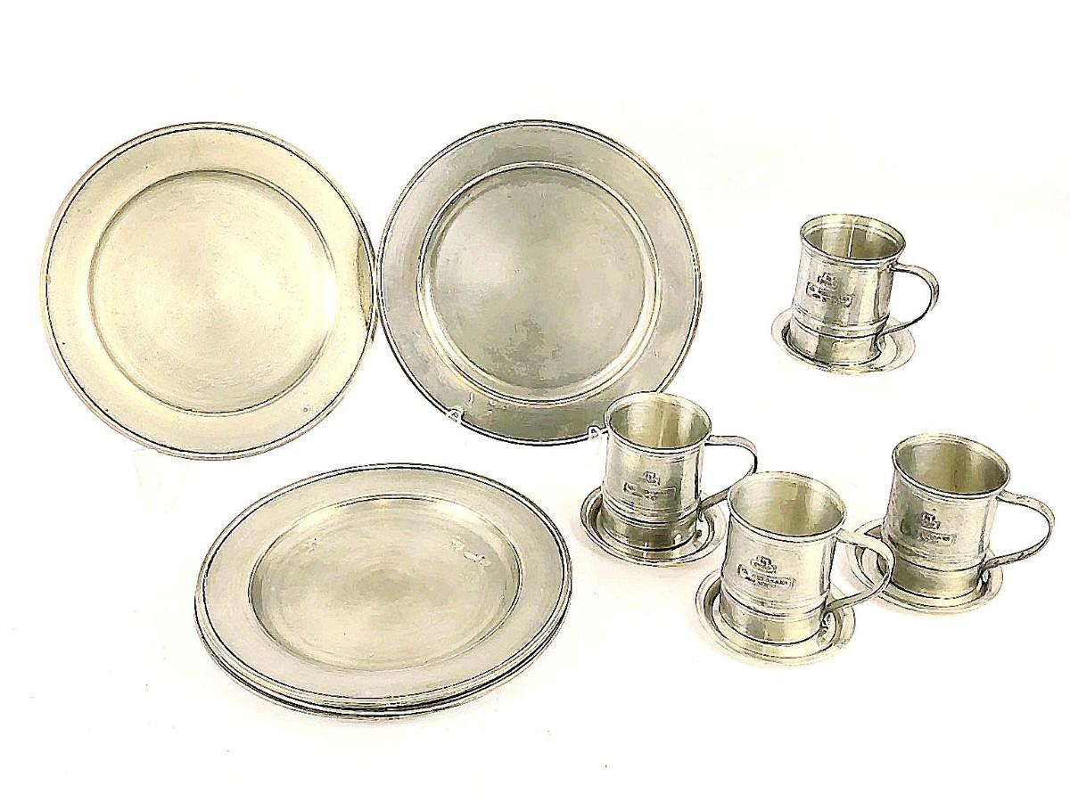 739 Lot Vintage Pewter Dinnerware Set | EstateSales.org