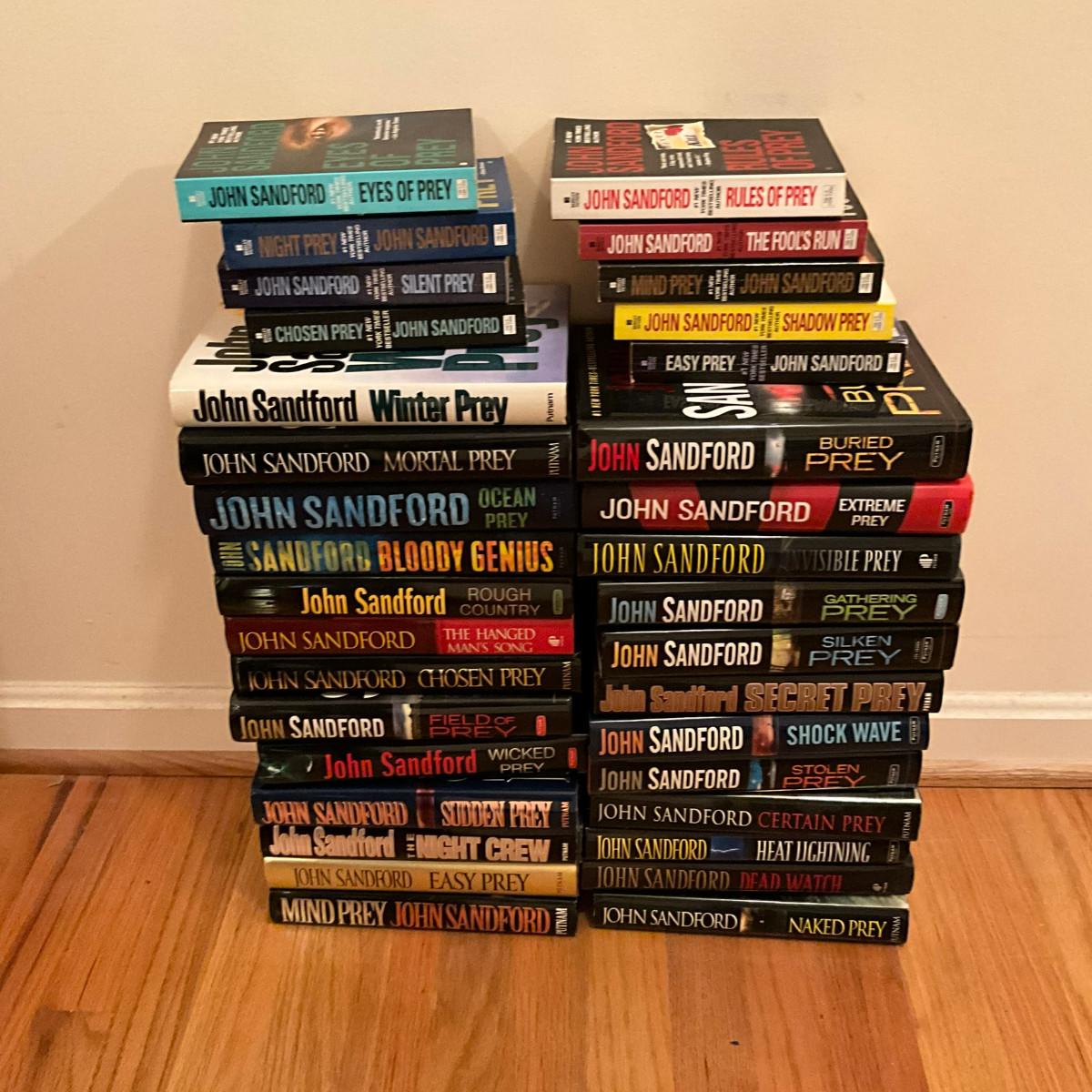 752 Lot of Paper Back & Hard Back John Sandford Books | EstateSales.org
