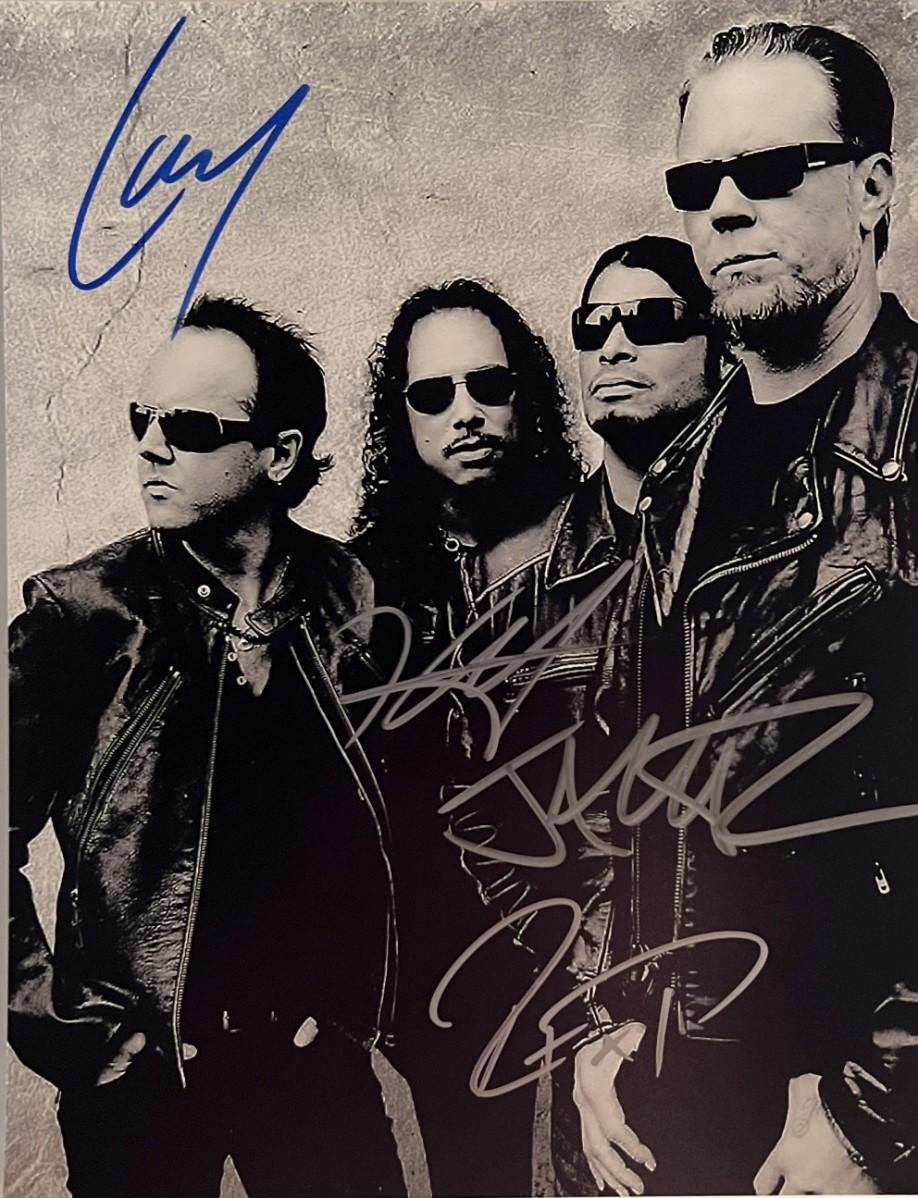 Metallica band signed photo | EstateSales.org