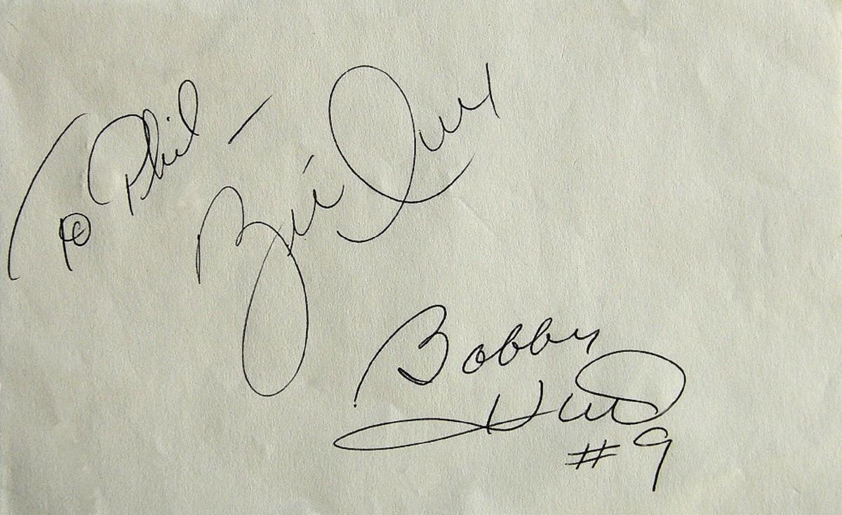 Brett Hull & Bobby Hull signature slip | EstateSales.org