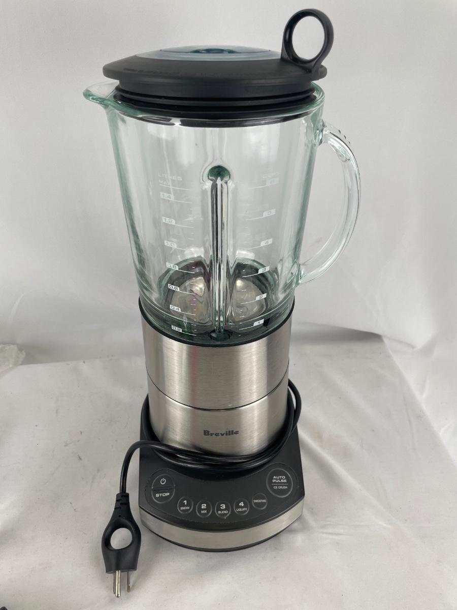 Breville blender | EstateSales.org