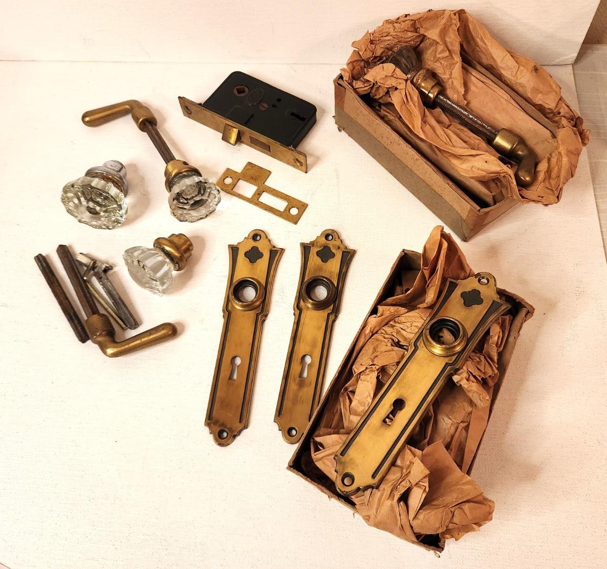 Lot #177 Large Lot of Old Locks - never used | EstateSales.org