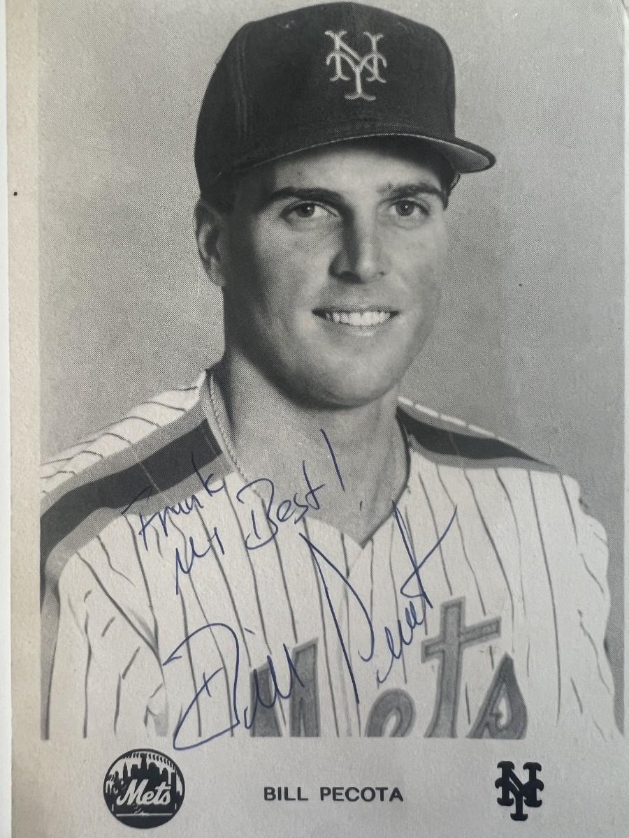 New York Mets Bill Pecota signed postcard | EstateSales.org
