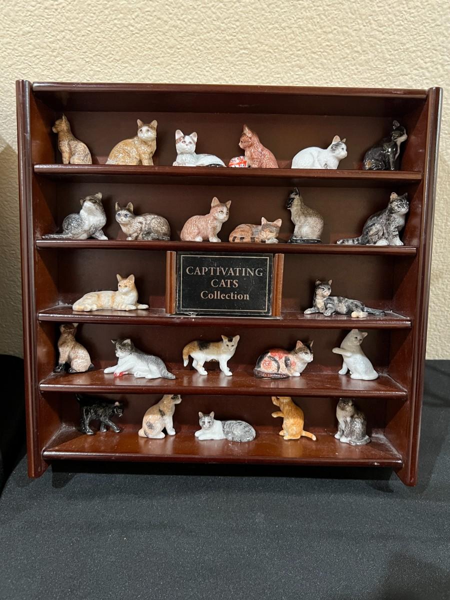 Captivating Cats Collection | EstateSales.org