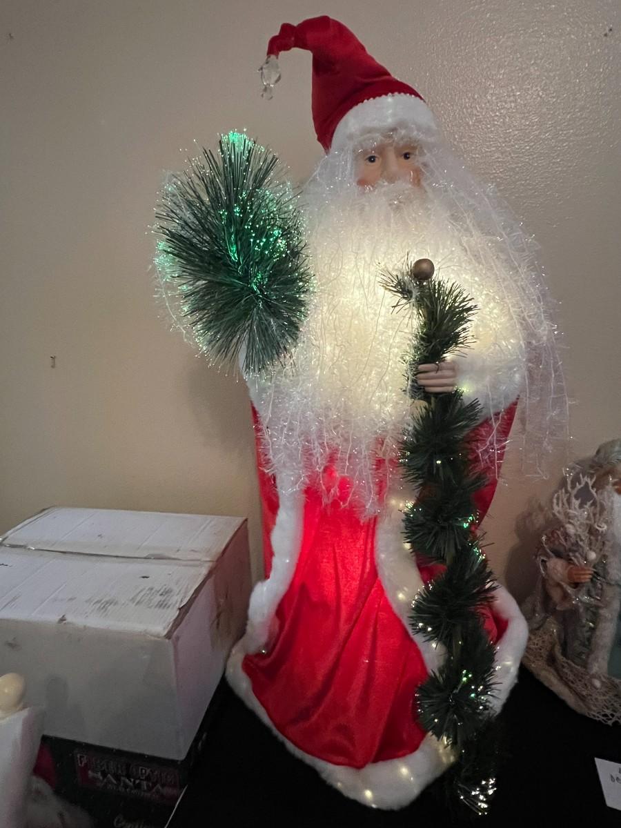 36" Fiber Optic Santa | EstateSales.org