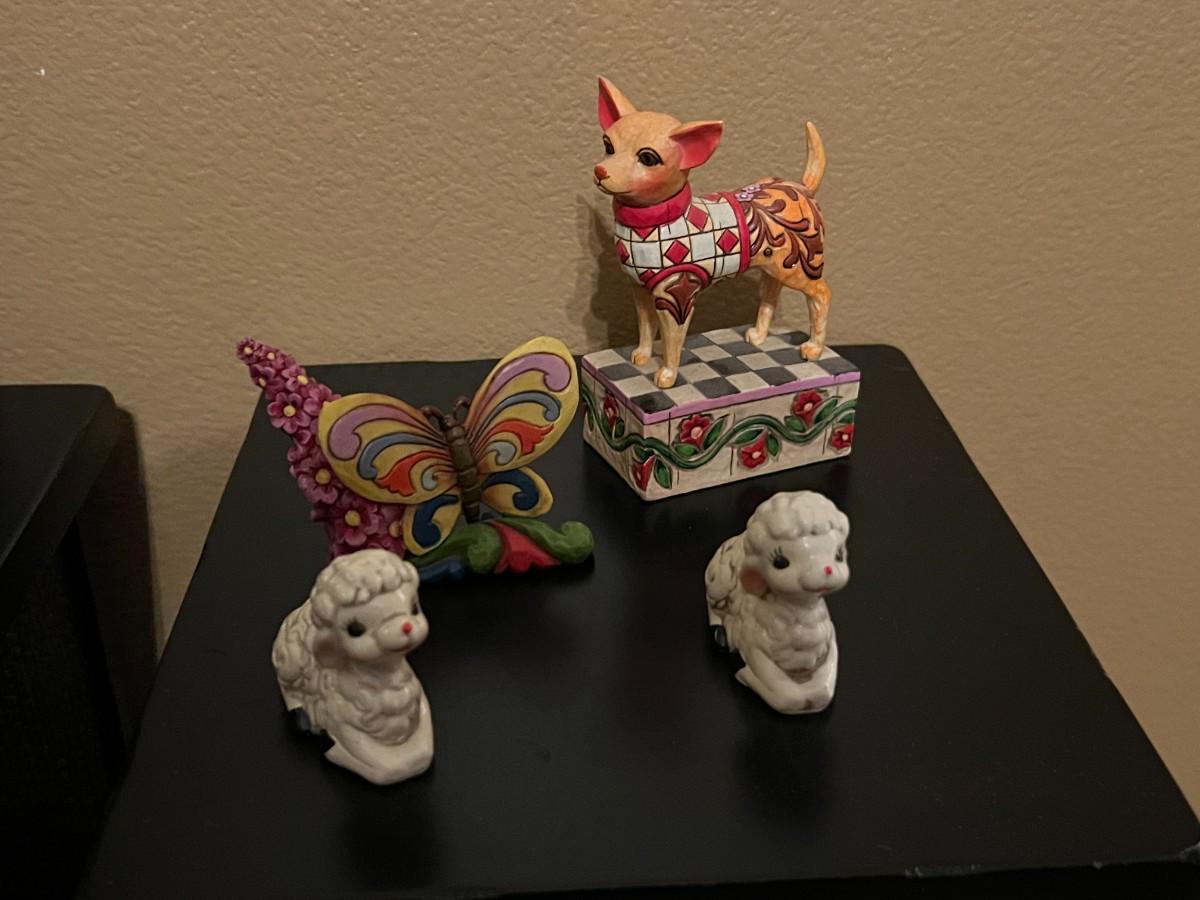 Butterfly, 2 Sheep and Jim Shore Dog, | EstateSales.org