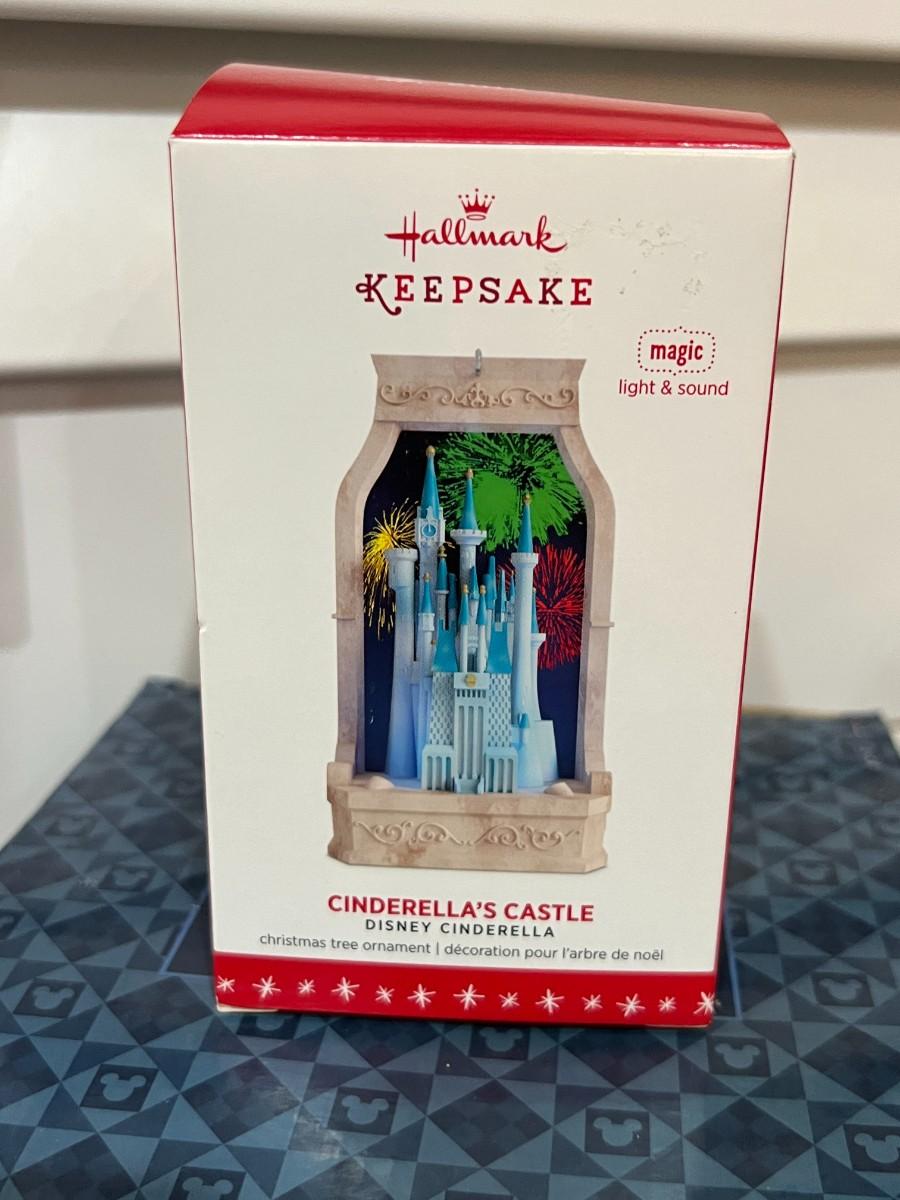 Hallmark Ornament Cinderella's Castle | EstateSales.org