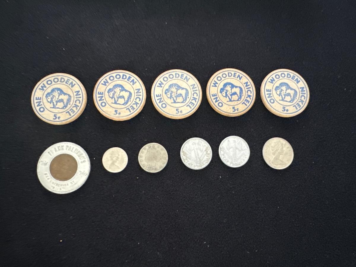 Misc Tokens, coins, Mementos | EstateSales.org