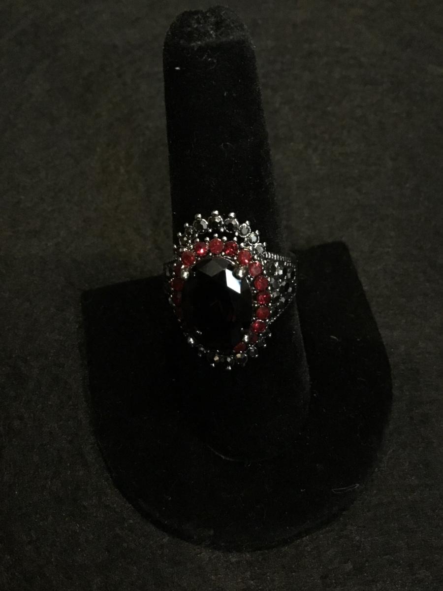 Silver tone red rhinestone statement ring | EstateSales.org