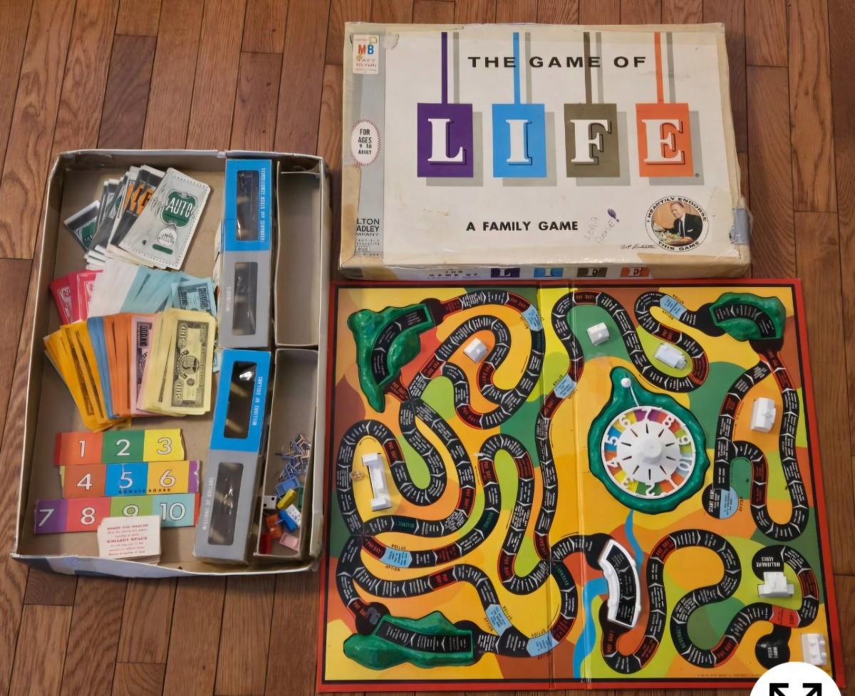 Life Board Game | EstateSales.org