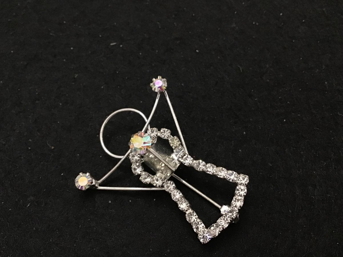 Angel Pin | EstateSales.org