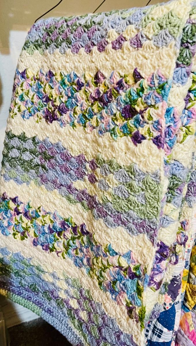 Afghan - periwinkle | EstateSales.org