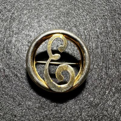 Vintage Gold tone monogram Letter E brooch | EstateSales.org
