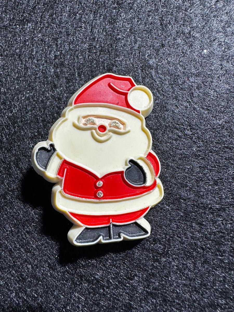 Vintage plastic Santa clause pin/brooch | EstateSales.org