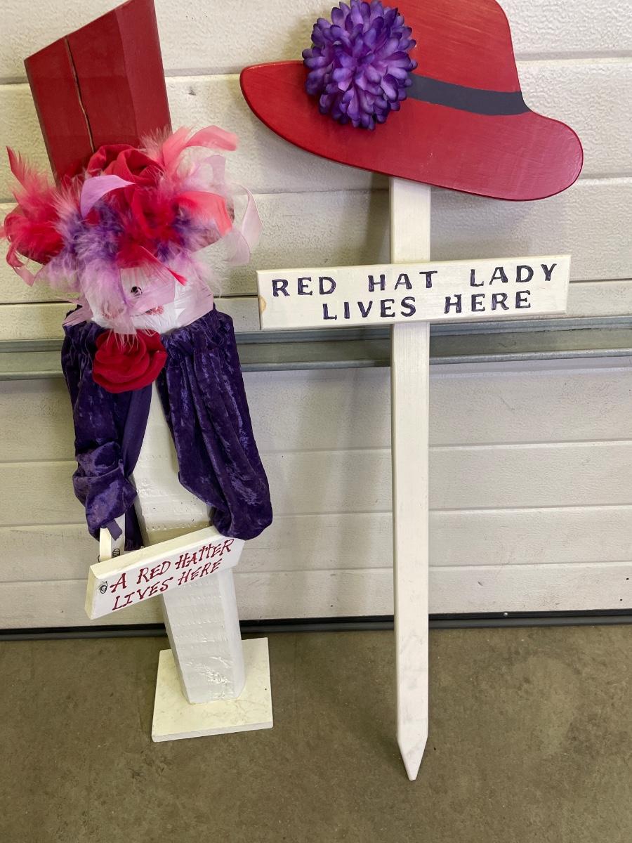 Red Hat Society signs | EstateSales.org