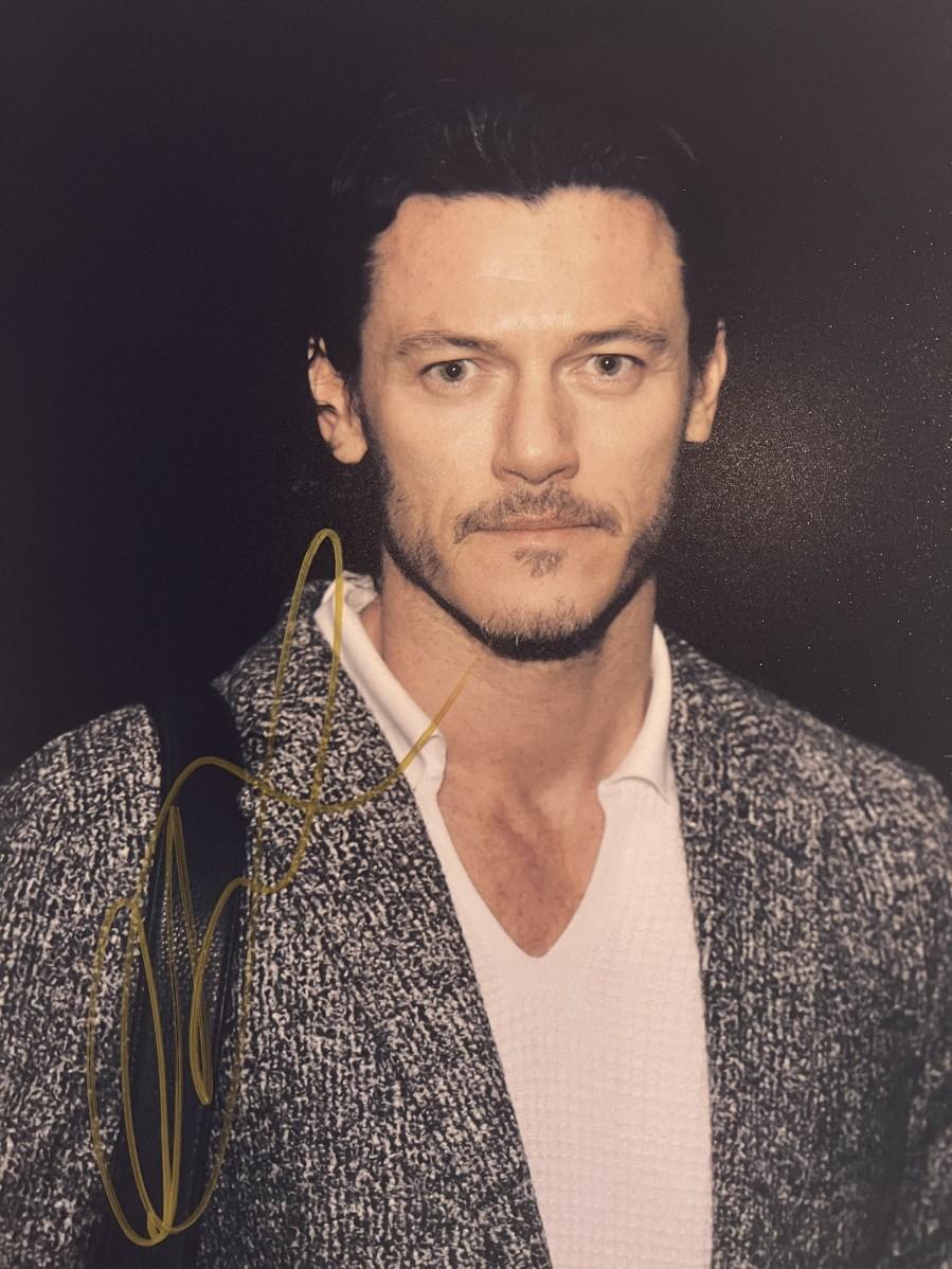 Fast and Furious Luke Evans signed photo | EstateSales.org