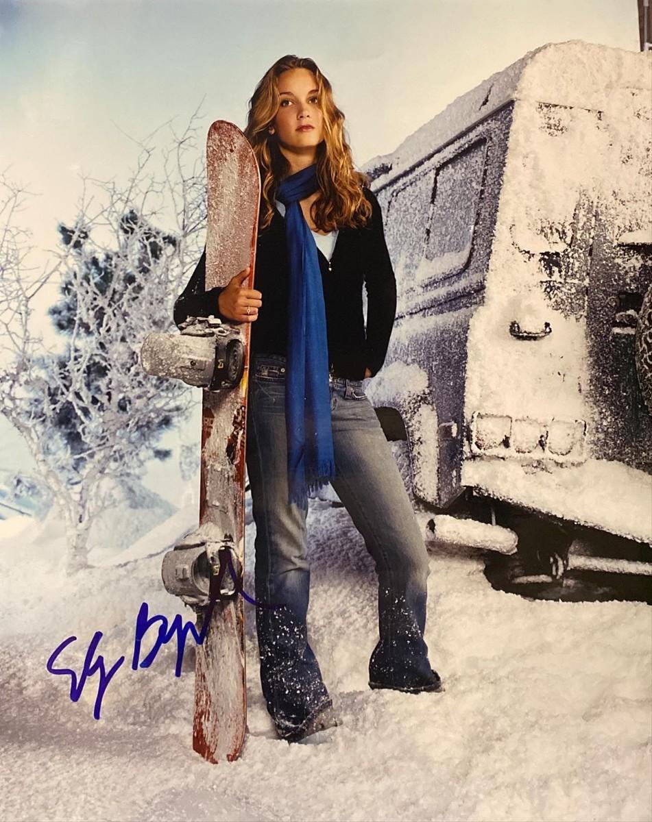 The Mountain Elizabeth Bogush signed photo | EstateSales.org