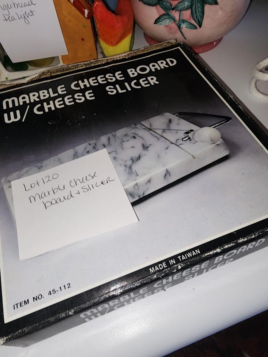 Marble cheese board | EstateSales.org