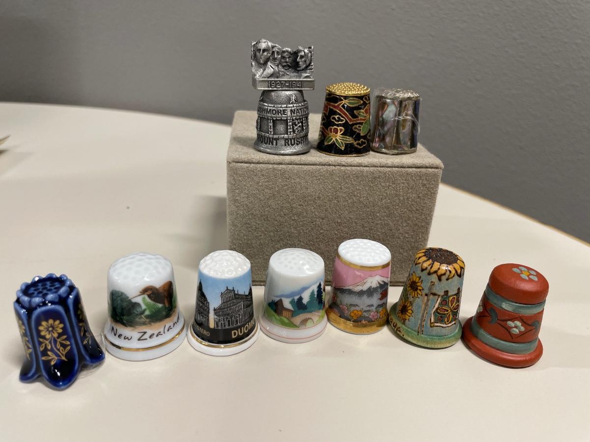 Collectors thimbles | EstateSales.org
