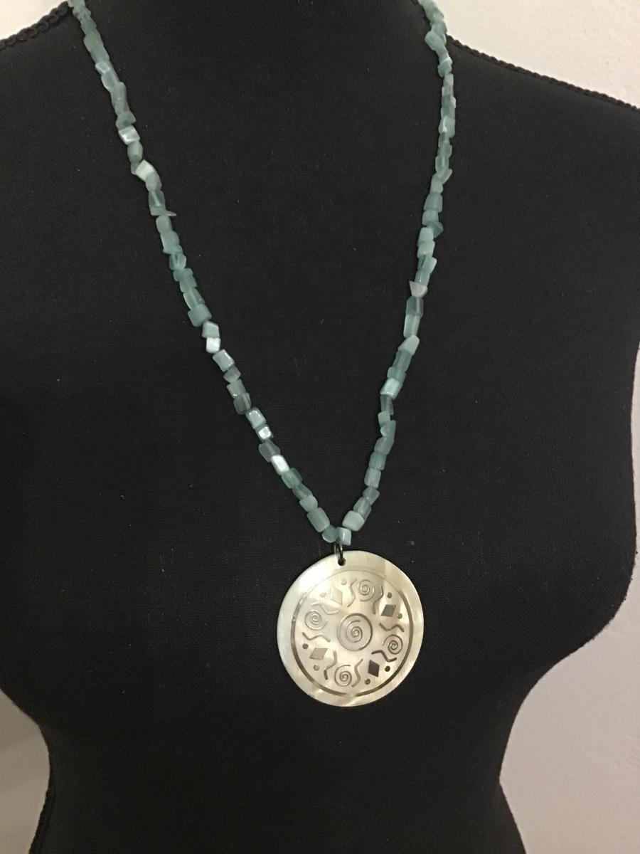 Aqua Green Agate Aztec Shell inlay Design | EstateSales.org