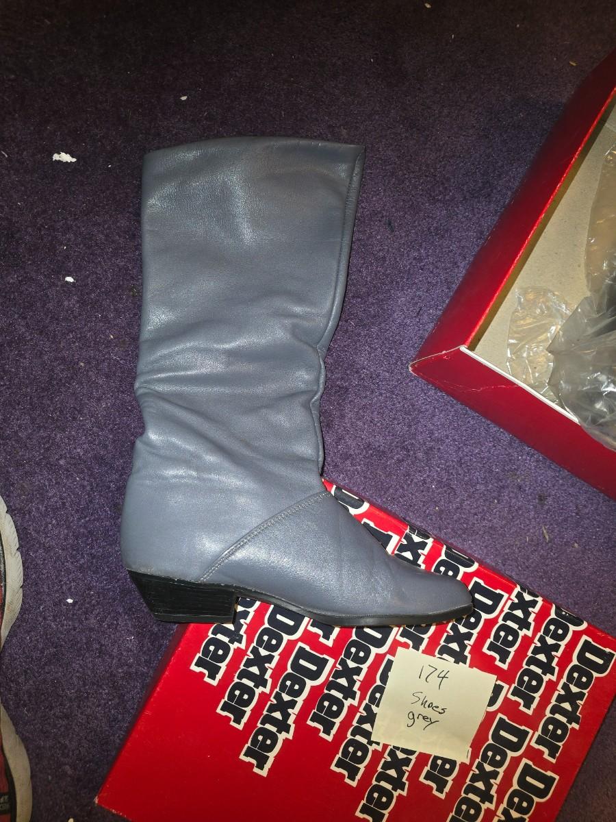 Boots | EstateSales.org