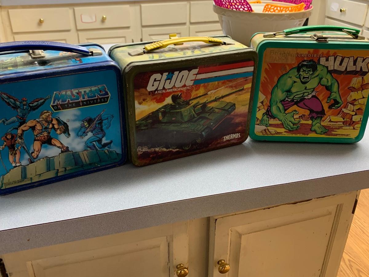 Vintage Lunch Boxes | EstateSales.org