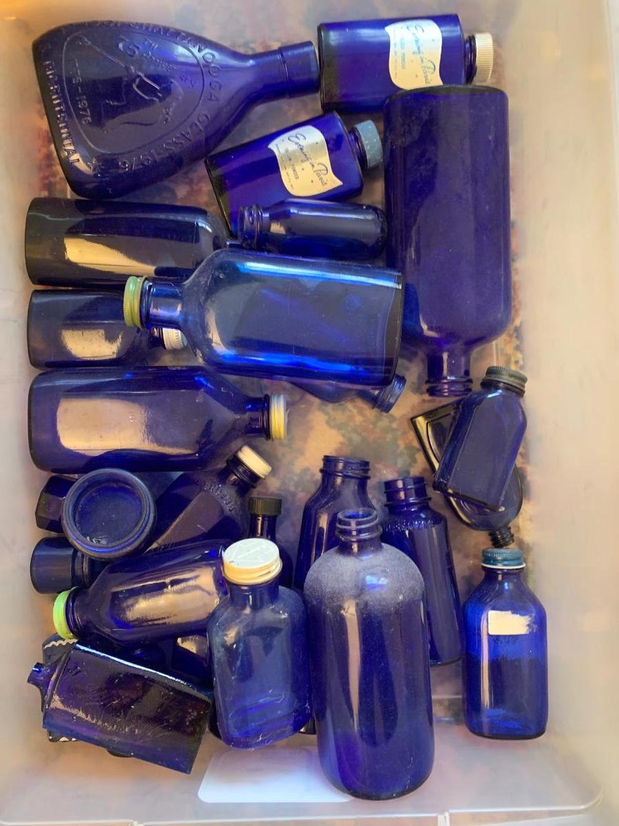 Cobalt Blue Apothecary Bottles | EstateSales.org