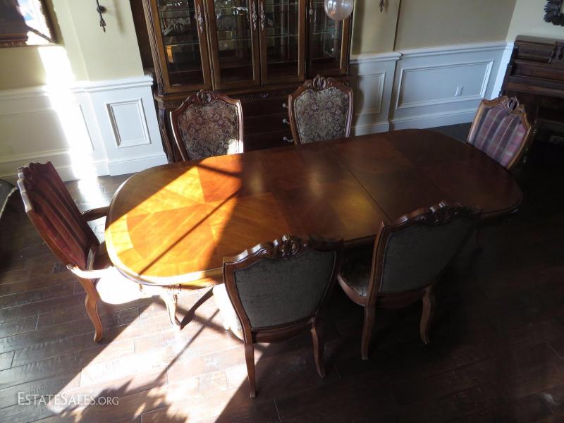 American Drew Dining Table with Chairs | EstateSales.org