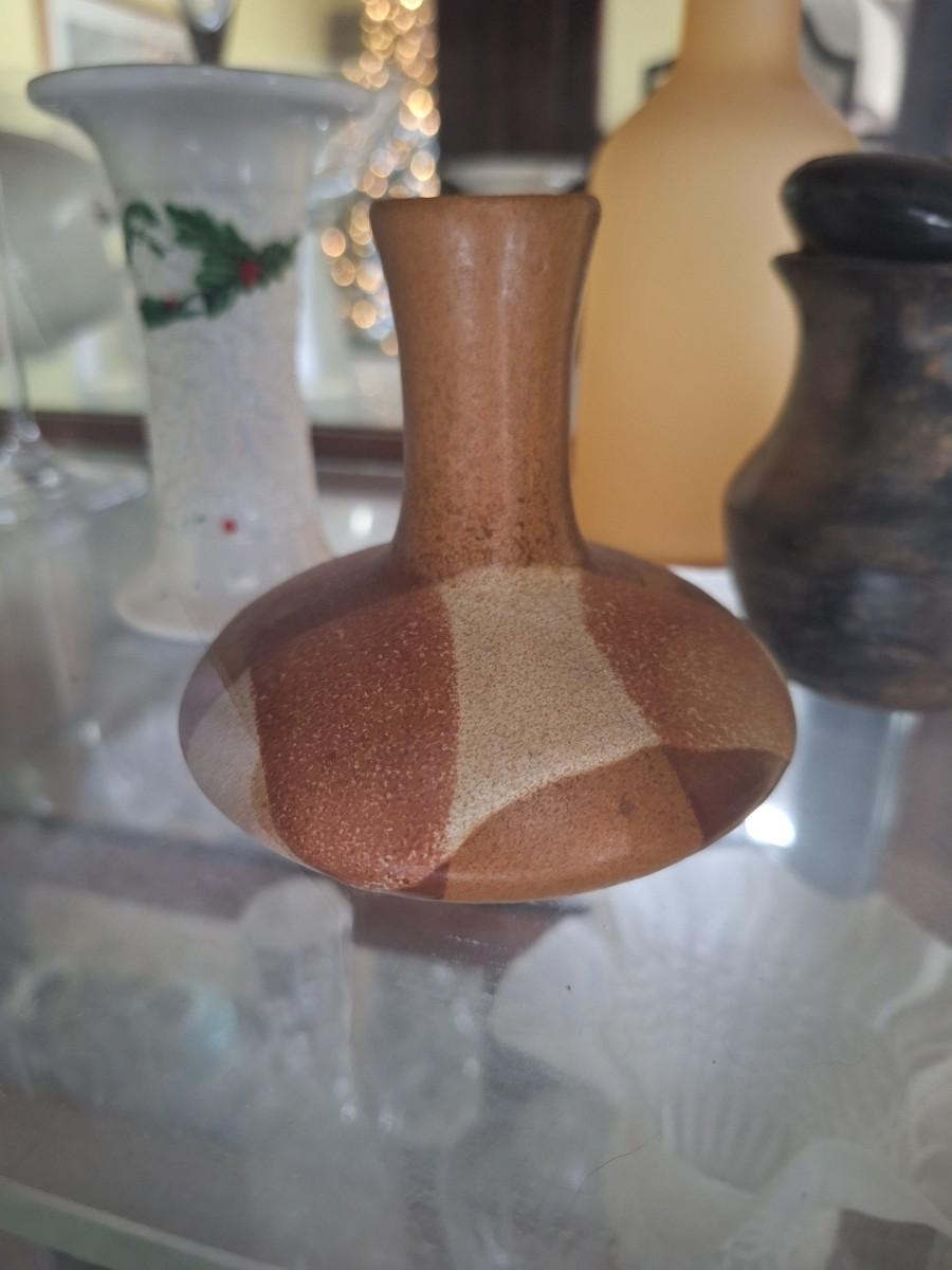 2 Single Stem Vases | EstateSales.org