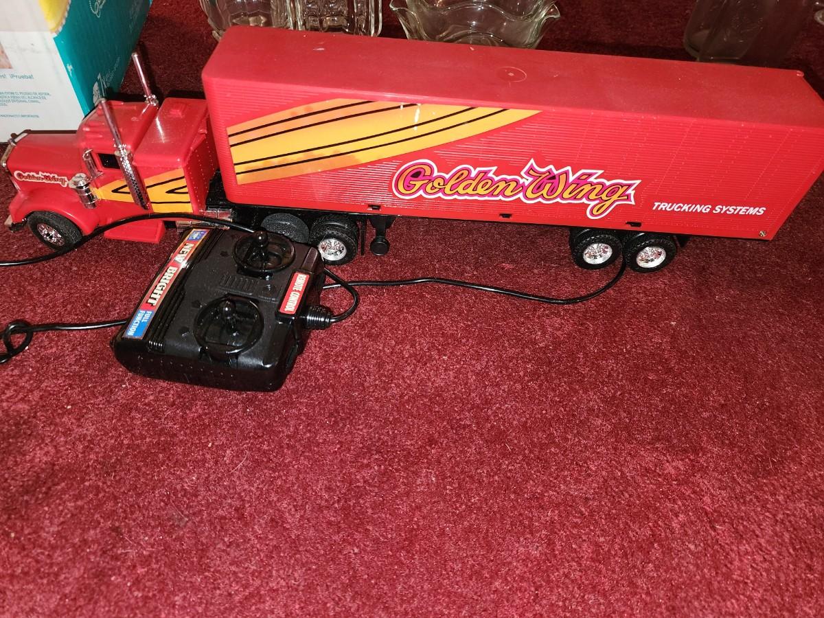 Remote control 18 wheeler | EstateSales.org