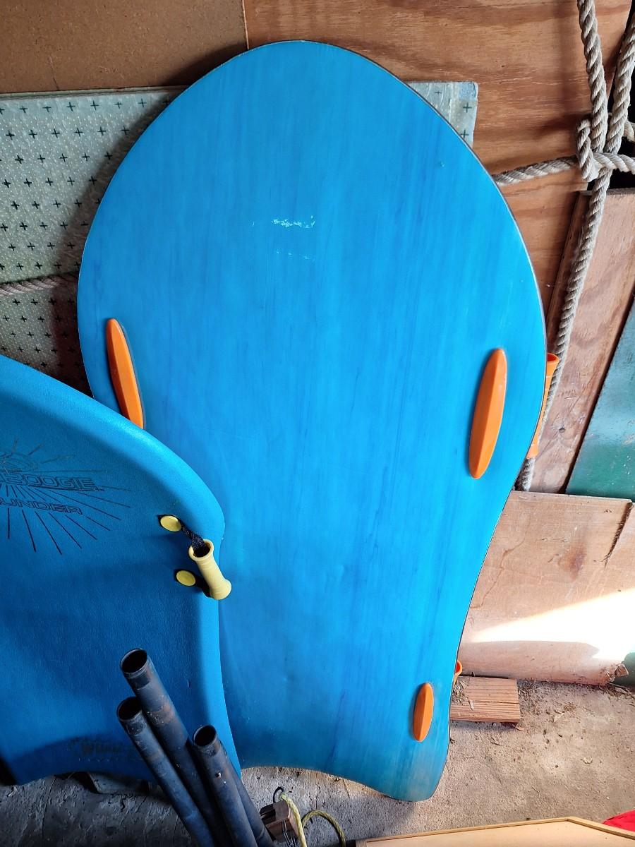 Blue Sled | EstateSales.org