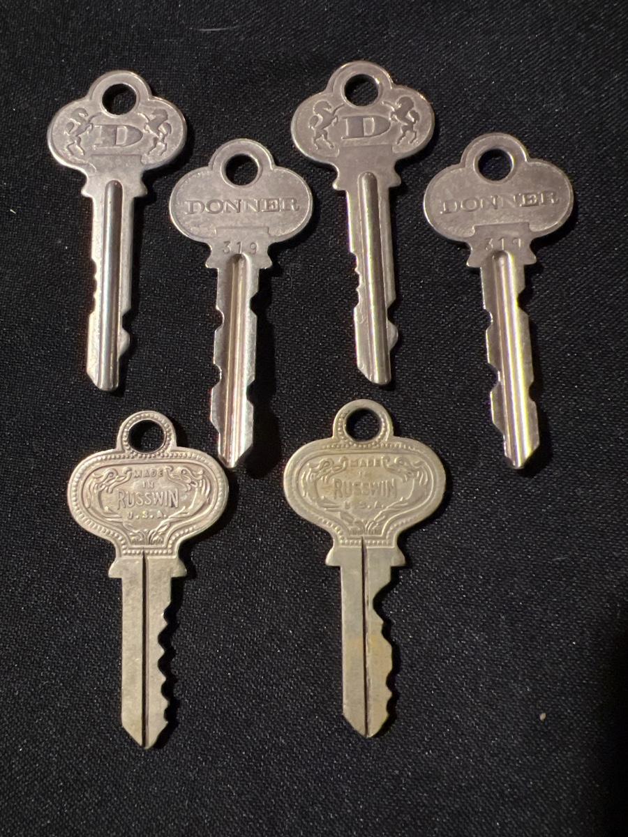6 Keys | EstateSales.org