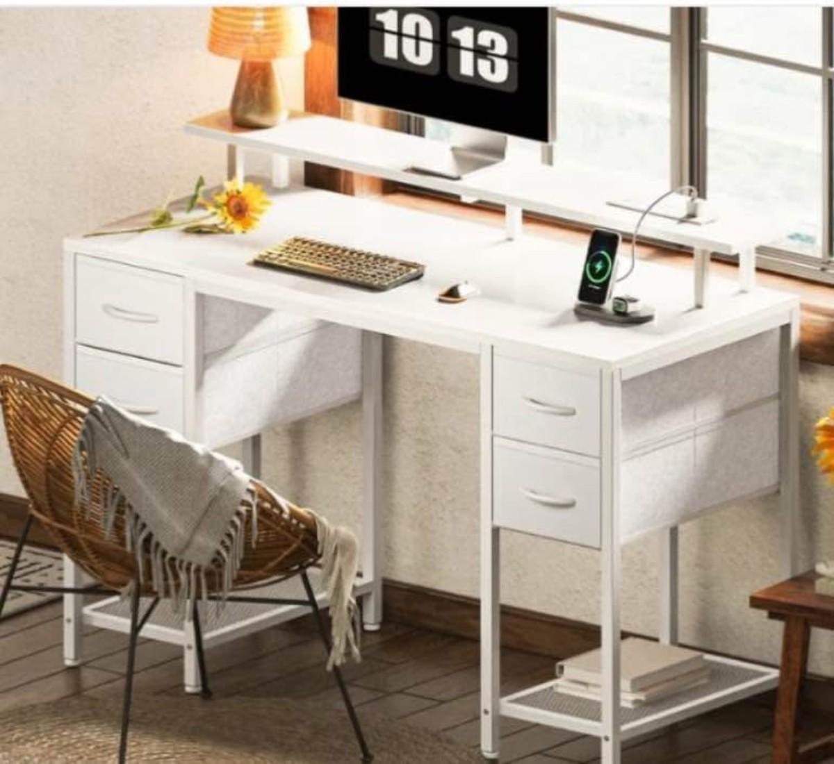 COMPUTER DESK | EstateSales.org