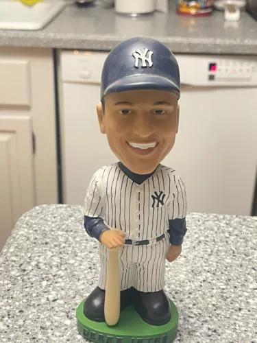 2001 DEREK JETER BOBBLEHEAD | EstateSales.org