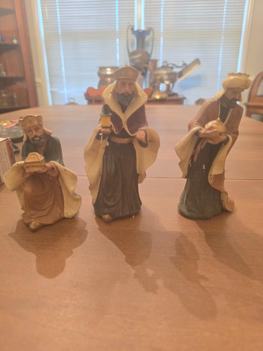 3 smart guys | EstateSales.org