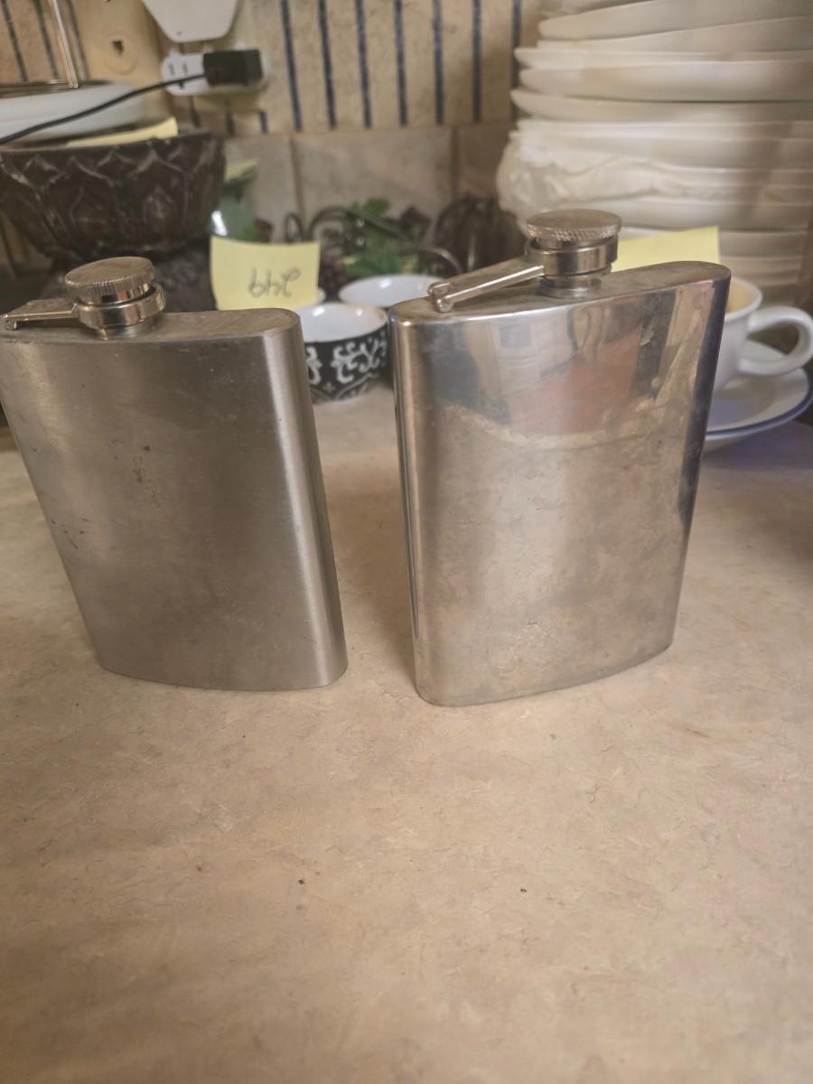 Flasks | EstateSales.org