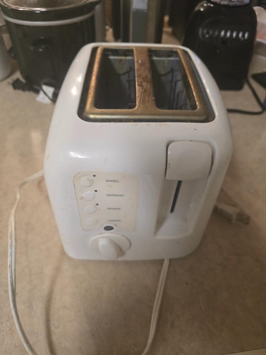 Toaster | EstateSales.org