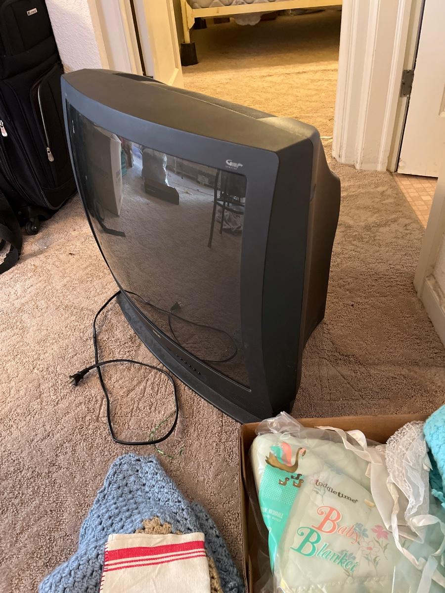 RCA 26” TV | EstateSales.org