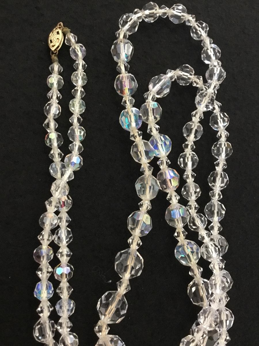 Gorgeous vintage crystal bead necklace | EstateSales.org