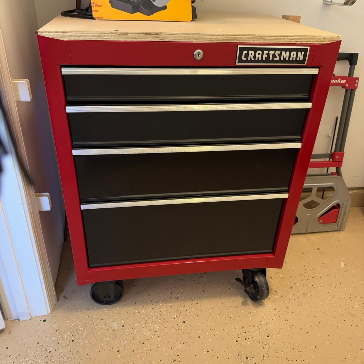 1101 Craftsman Tool Chest On Wheels | EstateSales.org