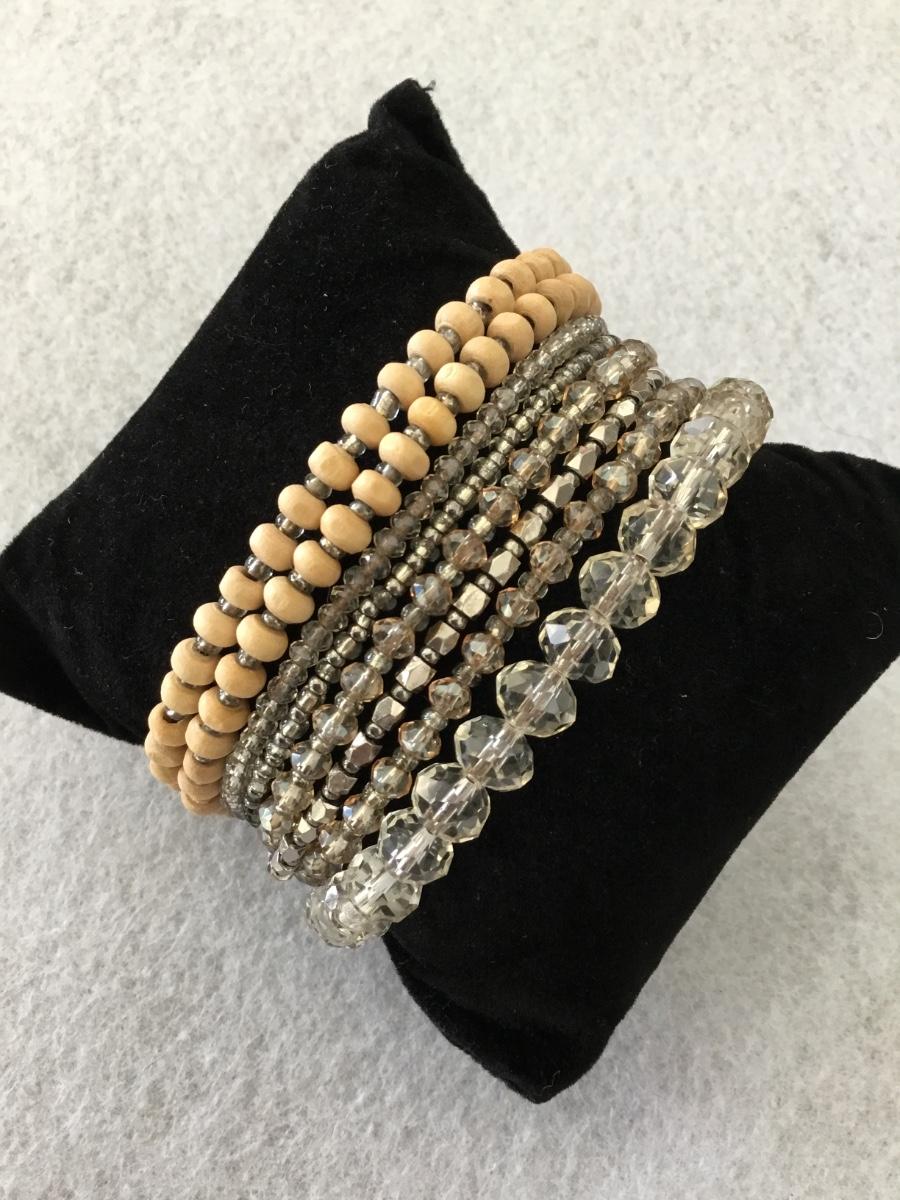 Serefina crystal bead magnetic bracelet | EstateSales.org