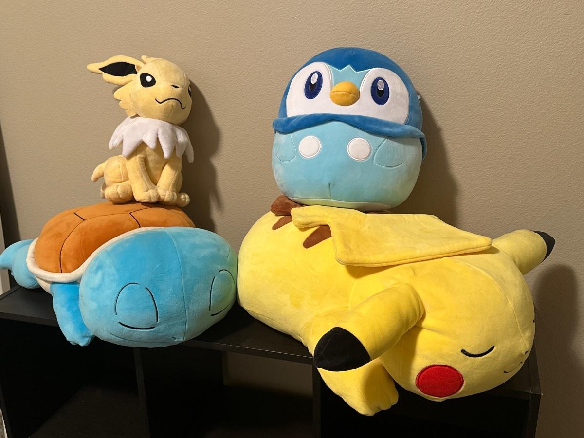 Pokémon plushies | EstateSales.org