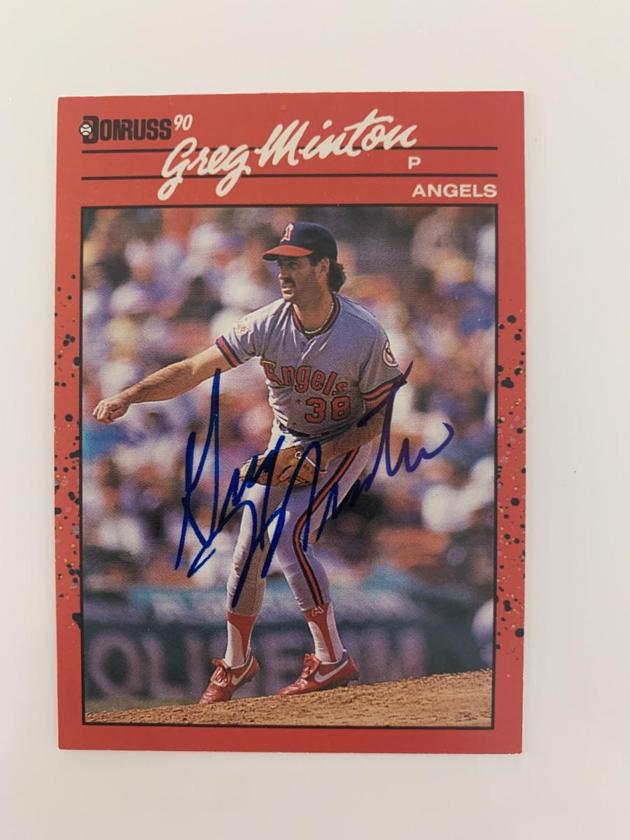 Greg Minton signed baseball card | EstateSales.org