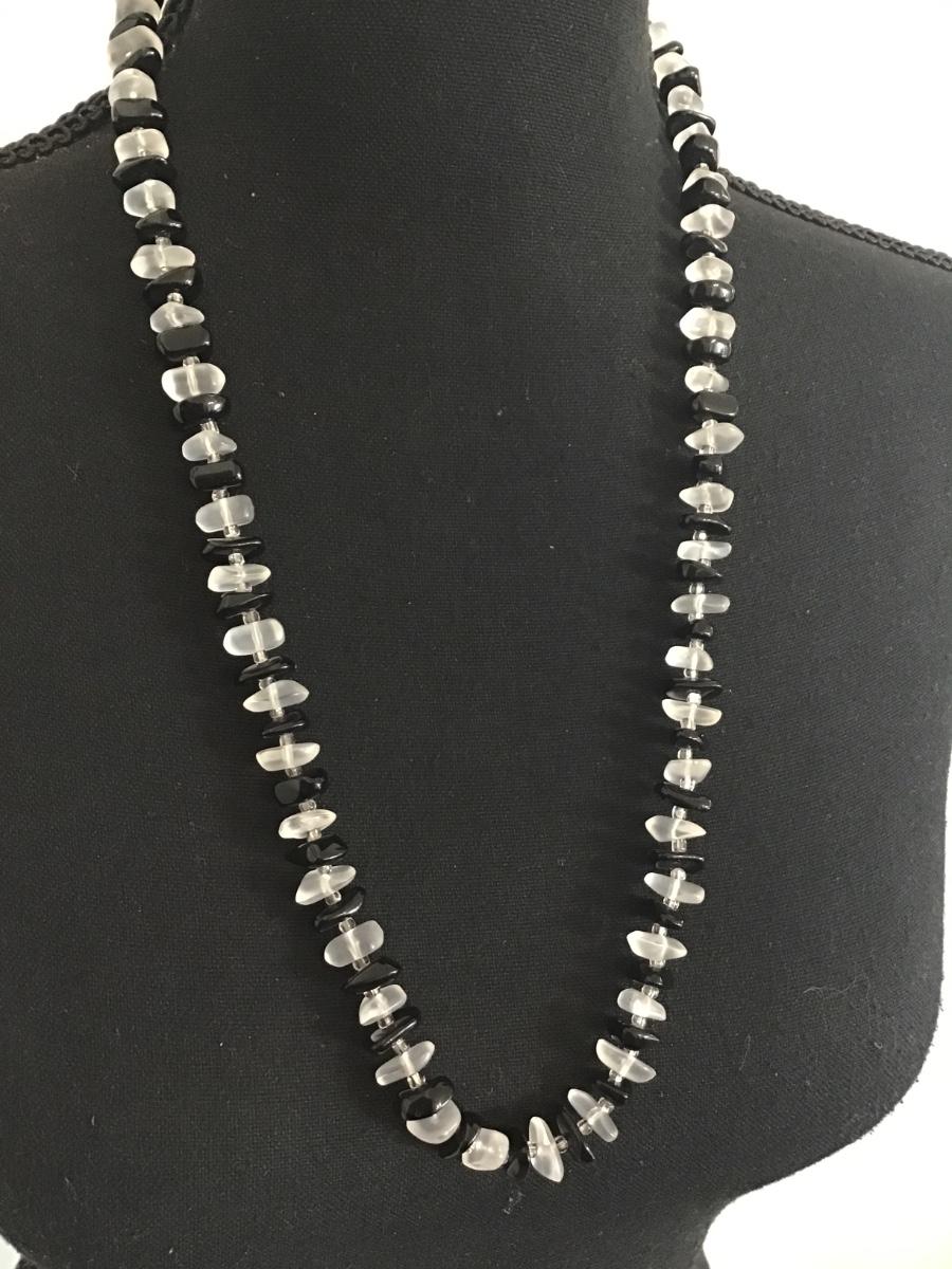 Faux Glass Beaded Necklace | EstateSales.org