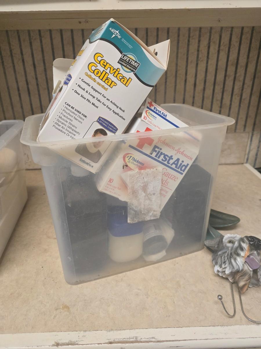 First aid tub | EstateSales.org